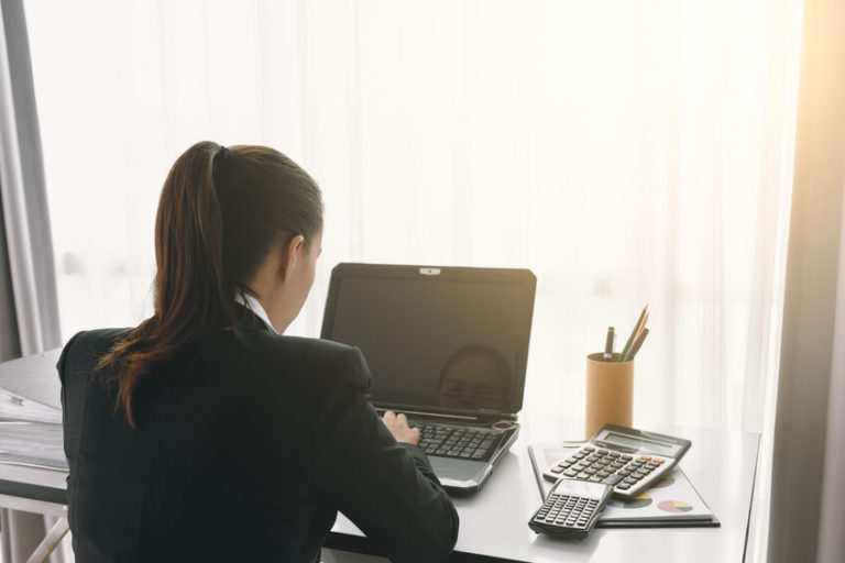 Top 3 Ergonomic Tips for Short People - Accredited Rehabilitation ...